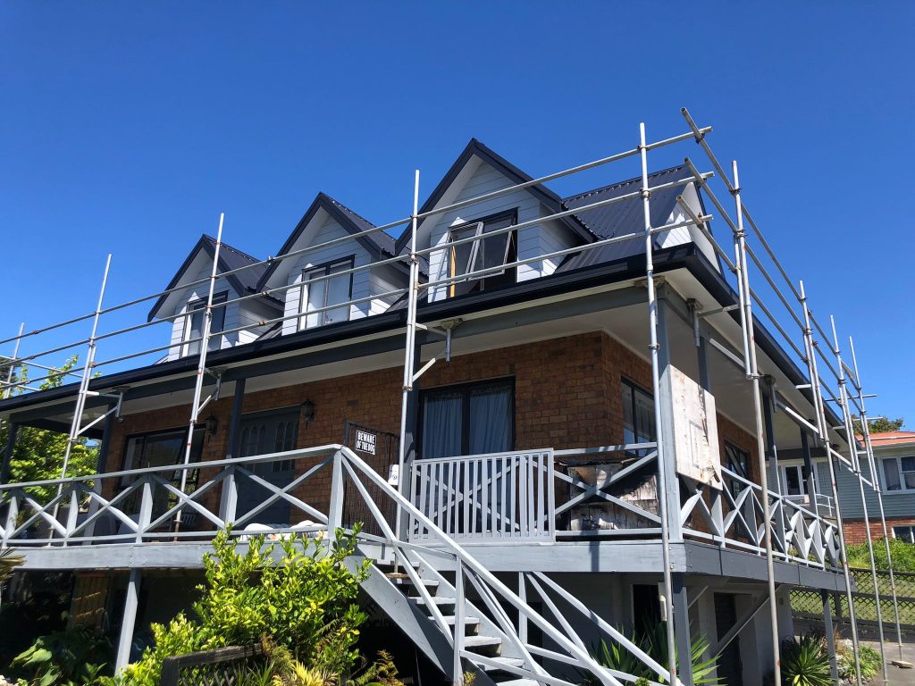 How to Know When Your Roof Needs to be Replaced Vs Repaired - Markus ...